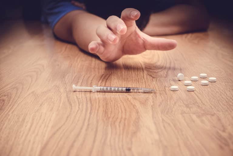 5 Warning Signs of Morphine Abuse – Coastal Detox